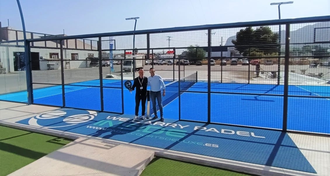 Padelona se mete hasta la cocina de Padel Courts Deluxe ...