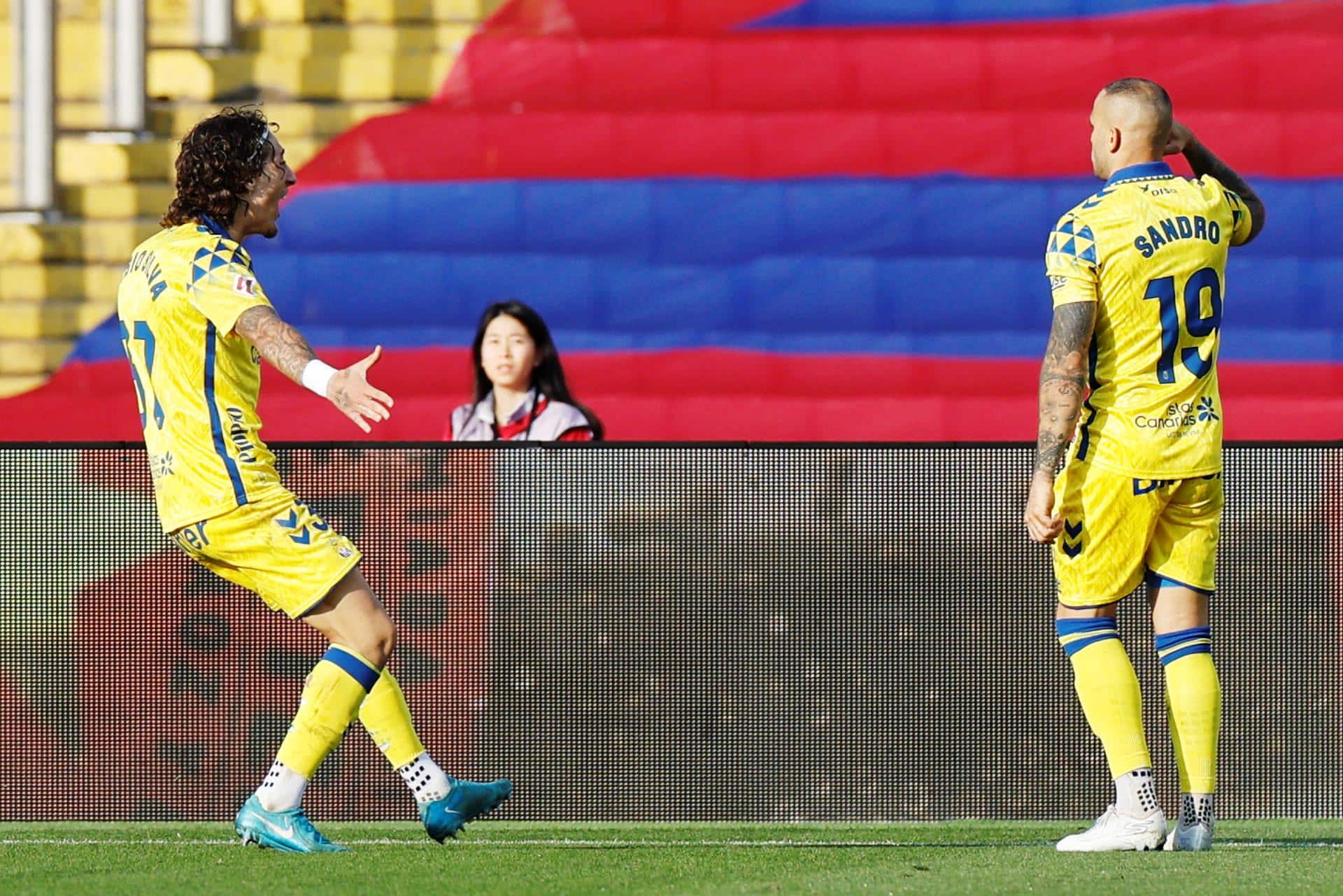 Las Palmas, amarga el cumpleaños al Barça - RMB